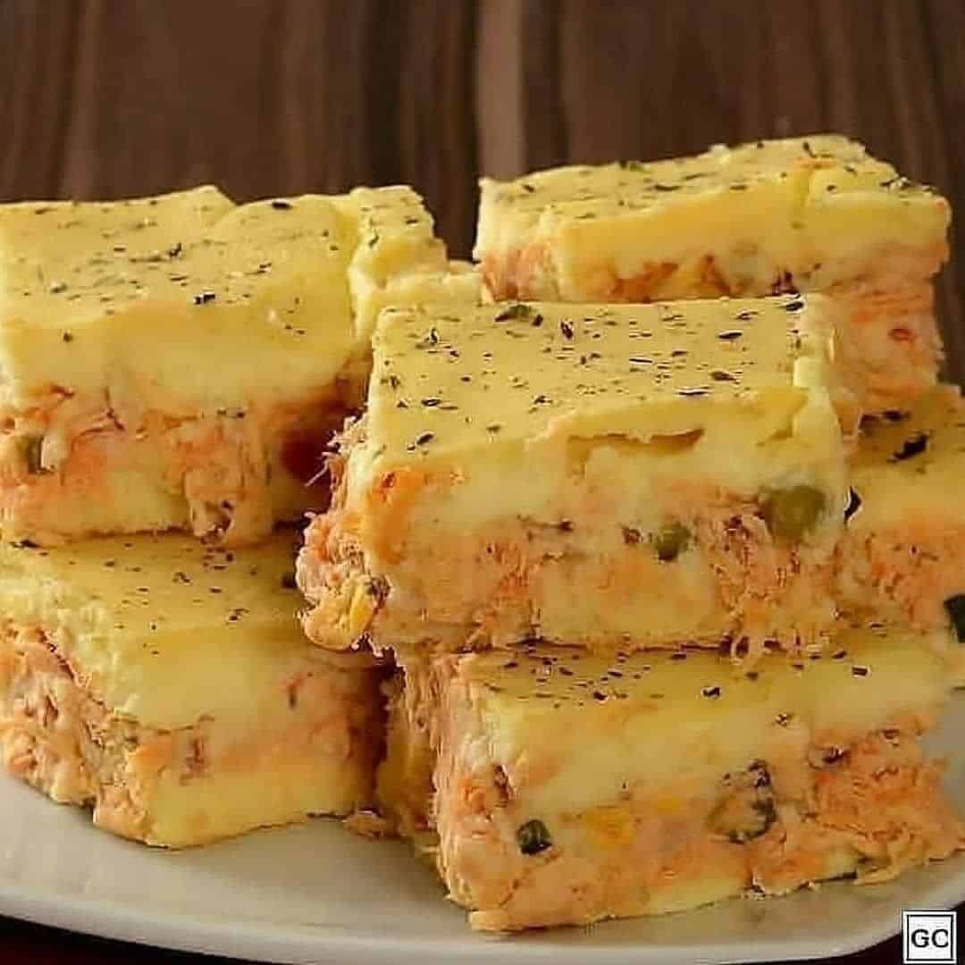 Torta Cremosa De Batata Com Frango De Liquidificador Fácil